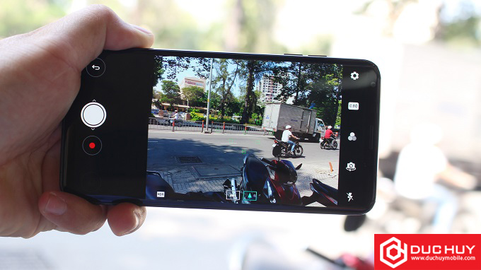 Lý do nên mua LG V30 Plus xách tay thay vì model khác | Kênh Di Động Dhm