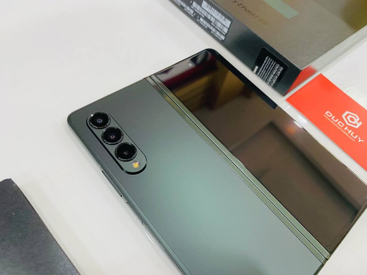 Samsung Galaxy Z Fold 3 5G 256GB Chính Hãng, Giá Rẻ